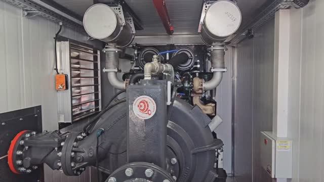 В работе контейнерная дизельная насосная станция / установка для дноуглубительных работ МЗ ПОТОК