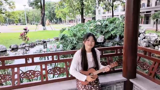 Белая кошка, Юлия Клаузер, исполняет Цзэн Юэцзюнь