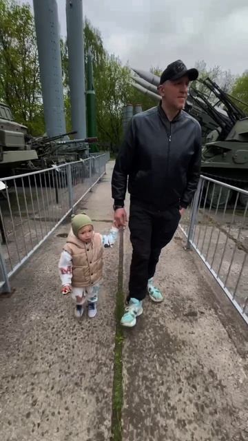 2025 05 03 МУЗЕЙ ВООРУЖЁННЫХ СИЛ ВОСПИТАНИЕ ОТ ПАПА_ЖЕНЯ.mp4