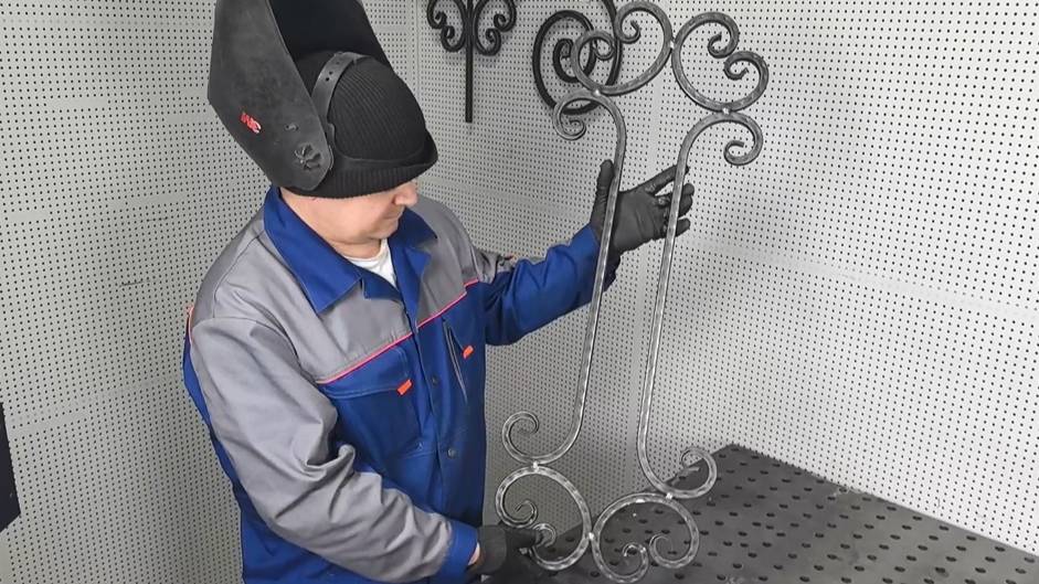 Как быстро и недорого сделать кованый элемент ограждения на станке Узор-Н1 ВЕ