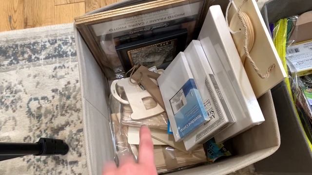 Как я превратила хаос из 100 коробок с рукоделием в идеальный творческий уголок (часть 1)