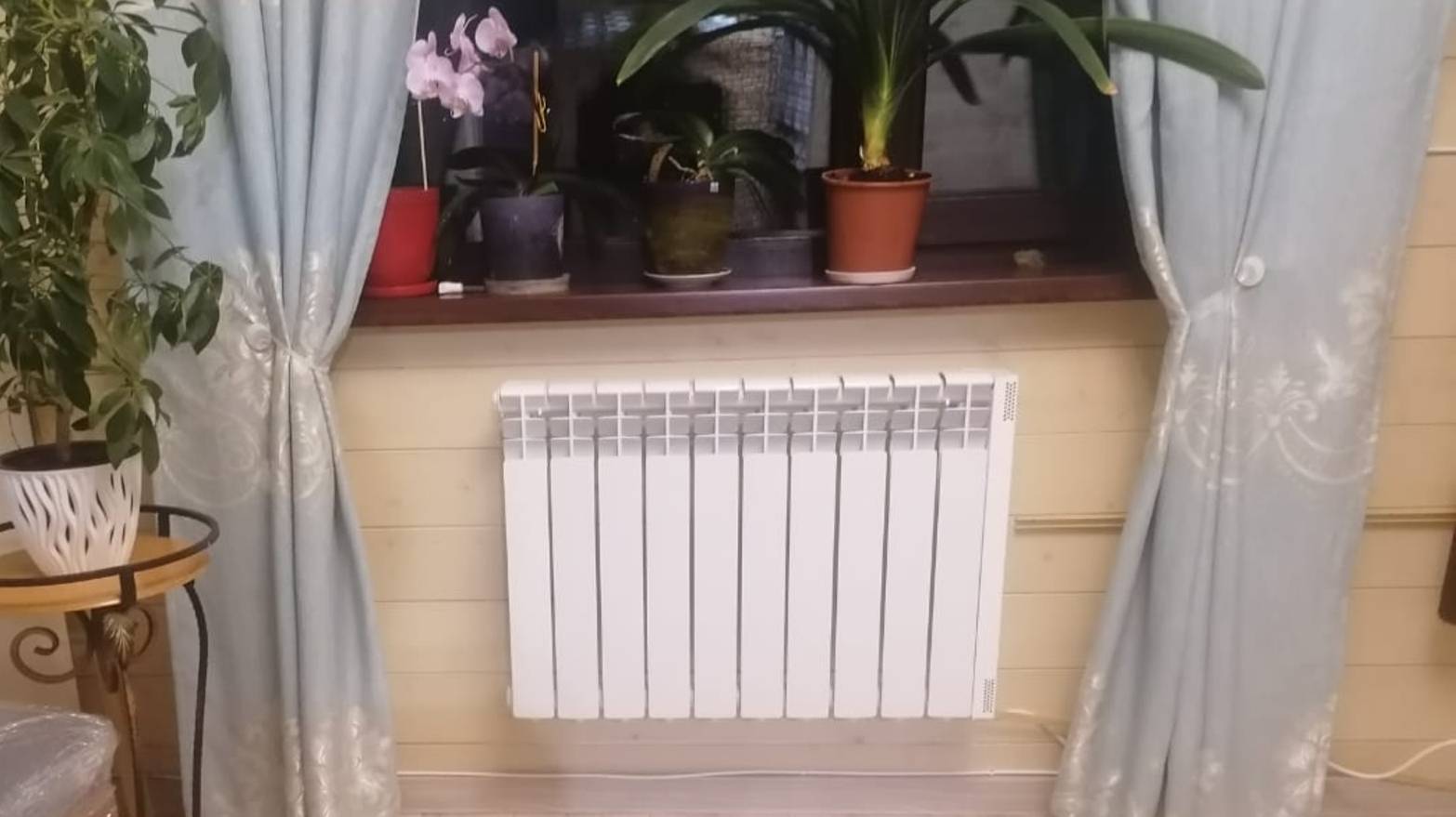 Парокапельный радиатор 10 секций.