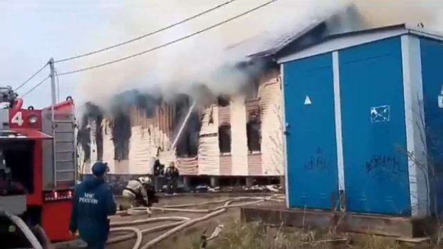 в вологде в лукьяново горит дом