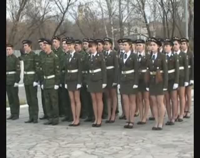 Возложение цветов на Площади Победы. Кадетский 11а класс, школа 9 им. Кирилла и Мефодия, г. Каменка