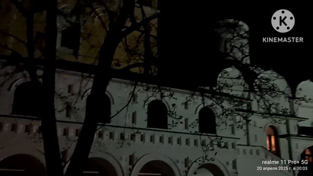 Крестный ход на Пасху в Свято-Благовещенском Киржачском монастыре.