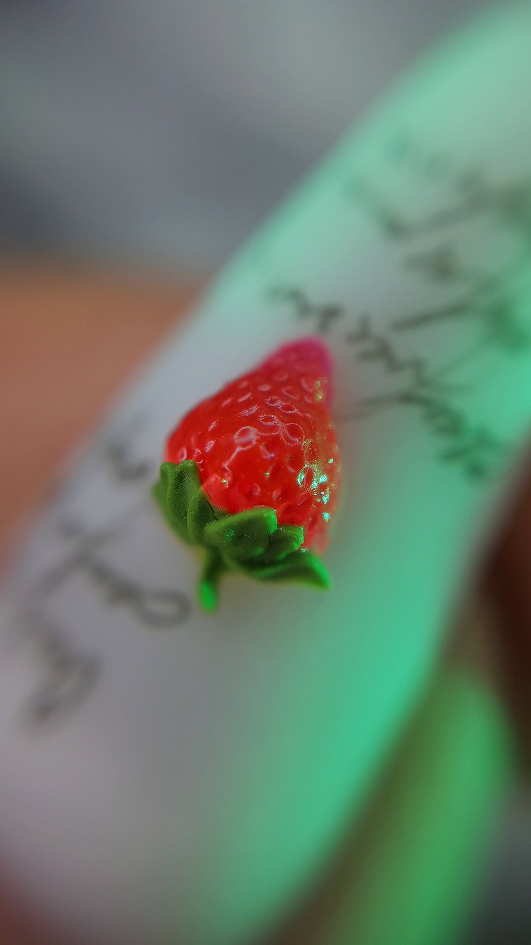 Сезон клубники официально открыт.