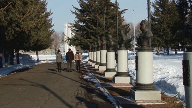 6. Вглядеться в лица поколений прошлых