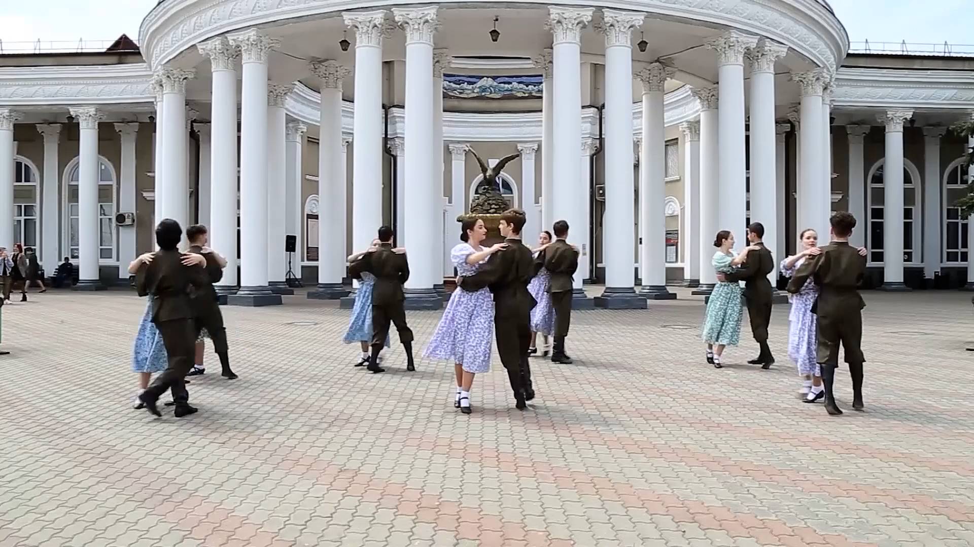 ВАЛЬС ПОБЕДЫ НА ВОКЗАЛЕ МИНЕРАЛЬНЫХ ВОД