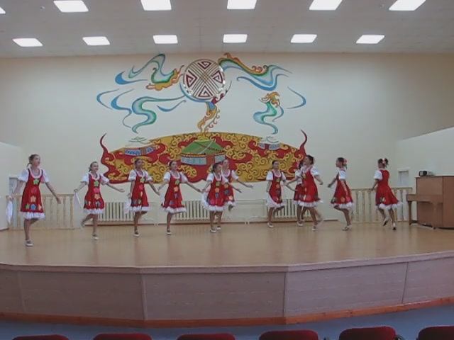 Танцевальный коллектив Әдемі (Красивый, Изящный) - А девчоночки..