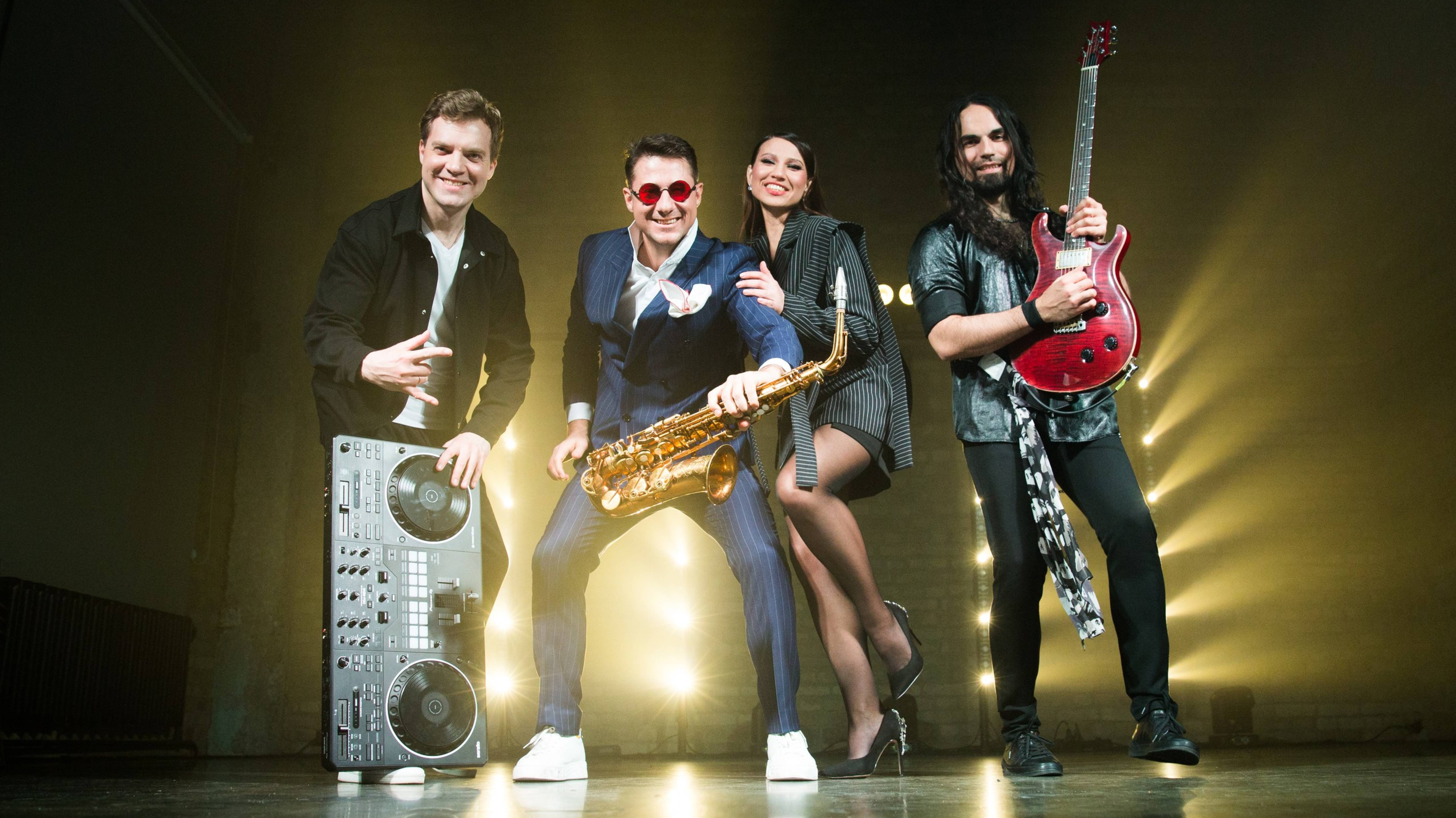 Кавер-группа "Слушай и танцуй". Рейв программа "Казантип, снова здравствуй!"