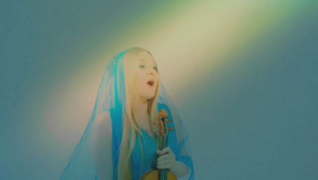 "Ave Maria" - Скрипка и вокал Алины Герц. #AveMaria #singerAlinaHertz #virtuososingingtechnique