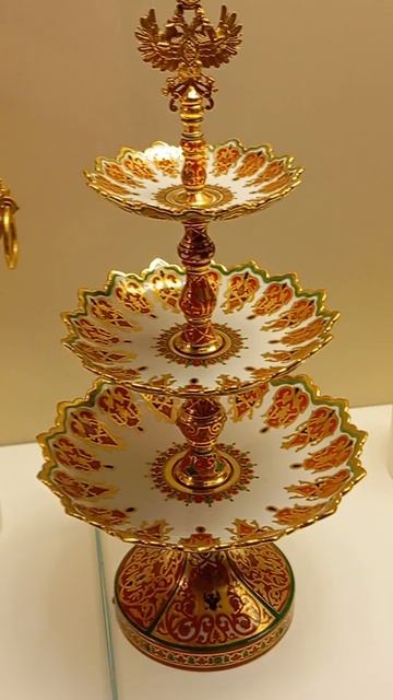 Предметы Константиновского сервиза. По проекту Солнцева. Императорский фарфоровый завод. XIX век