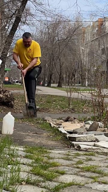 Вот теперь и Пихта будет радовать прохожих КОМСОМОЛЬЧАН ‼️ Делаем город красивое ! Кто если не мы ✅
