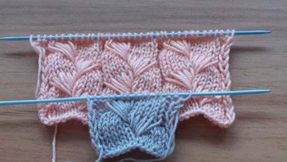 Красивый узор спицами.
