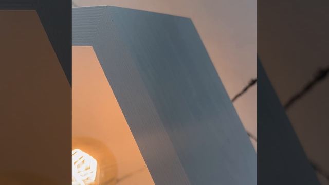 Светильник настольный WL11/1 White в стиле лофт формы Соты