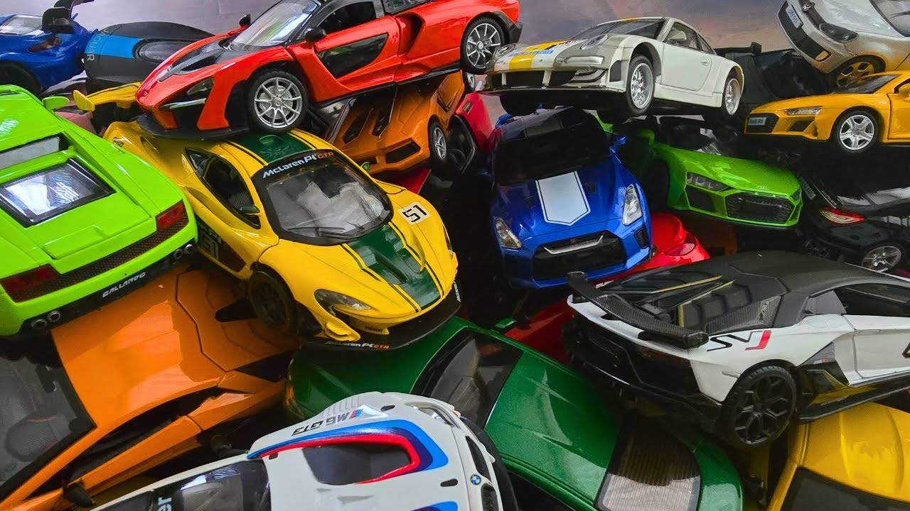 Машинки летают и прыгают! Развивающие мультики Машины помощники. Мультфильмы про машинки