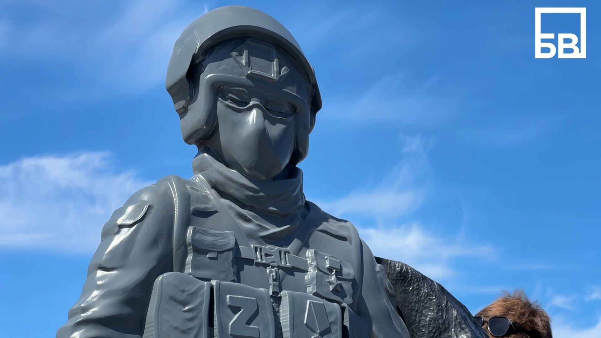 Сегодня на территории кладбища № 3 установили памятник погибшим участникам СВО