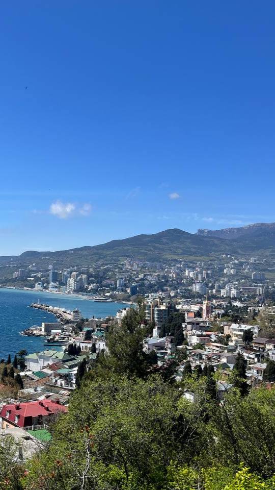 Ялта, тайная смотровая с обзором на центр города