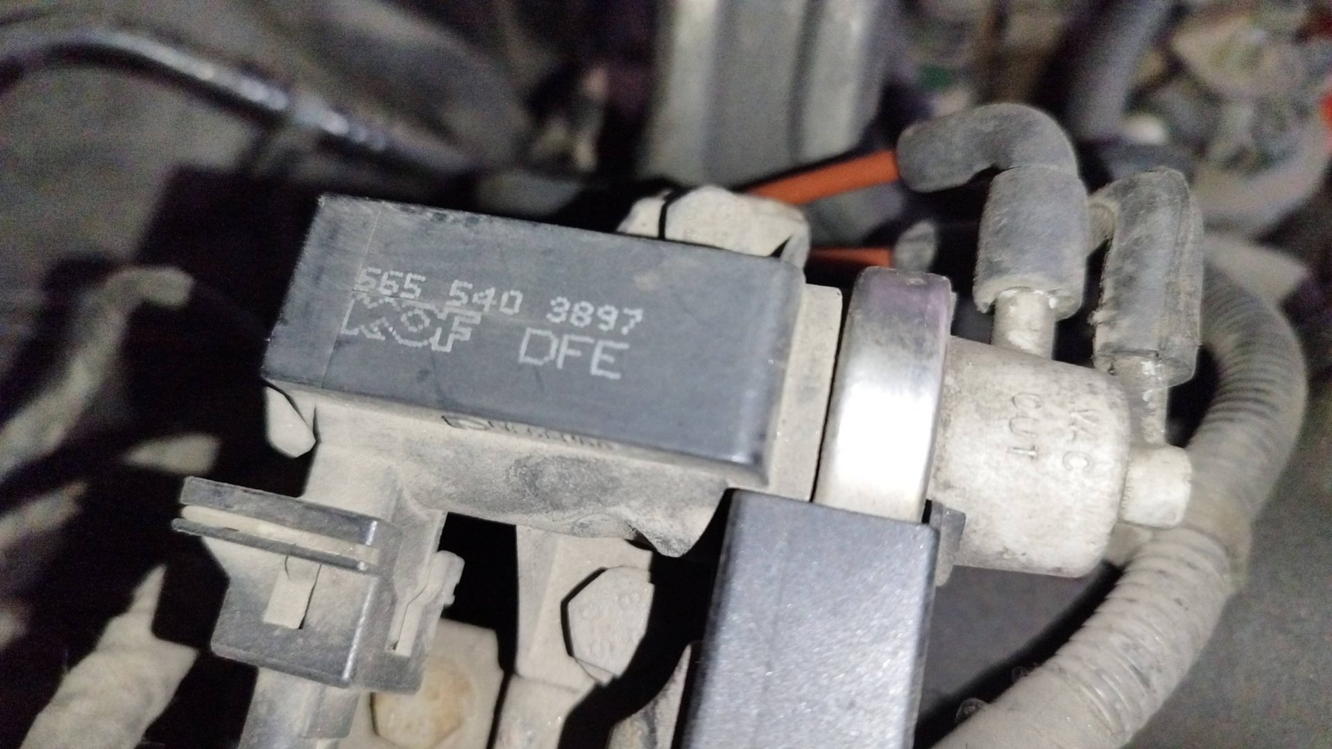 Ssang Yong дизель D20DT. Модулятор турбины. Соскочил шланг с фильтром.