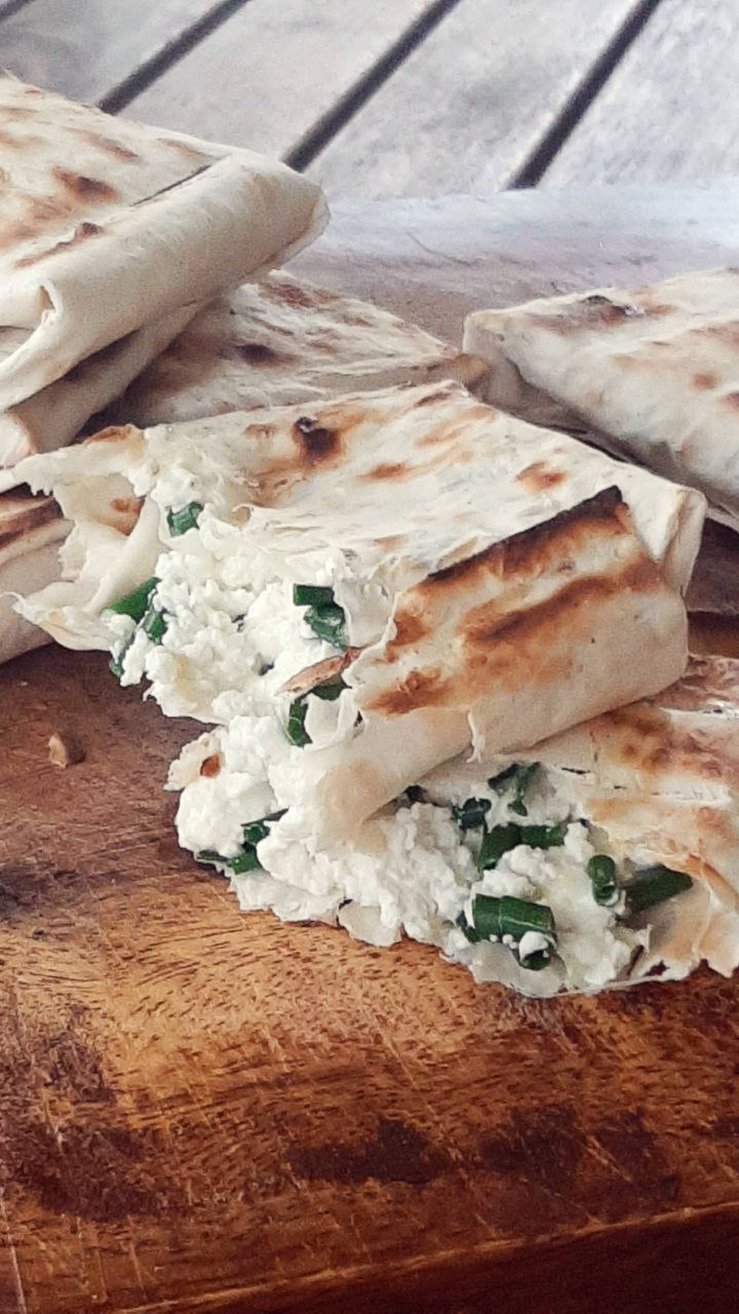 Лаваш с творогом и сыром. Перекус на мангале, дюжина рецептов (3).