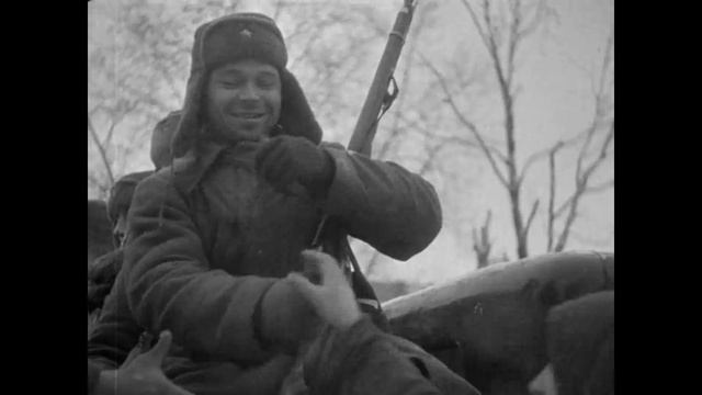 Радостно встречает население своих освободителей - архивные съемки 1942 г.