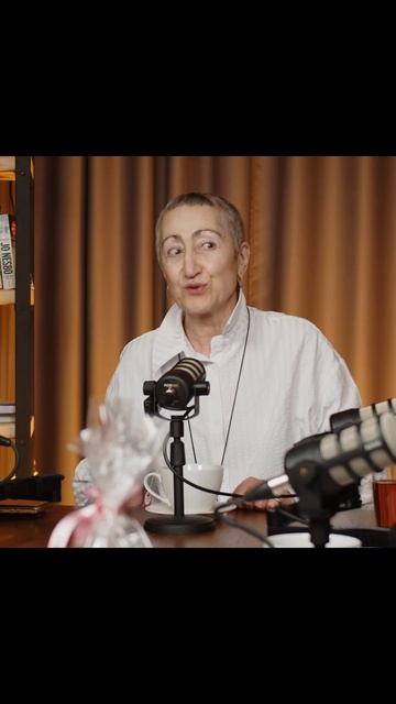 Какая скучная Россия! То ли дело Украина! Гоголь Вий мортальность. Паночка помэрла! Каринэ Геворгян