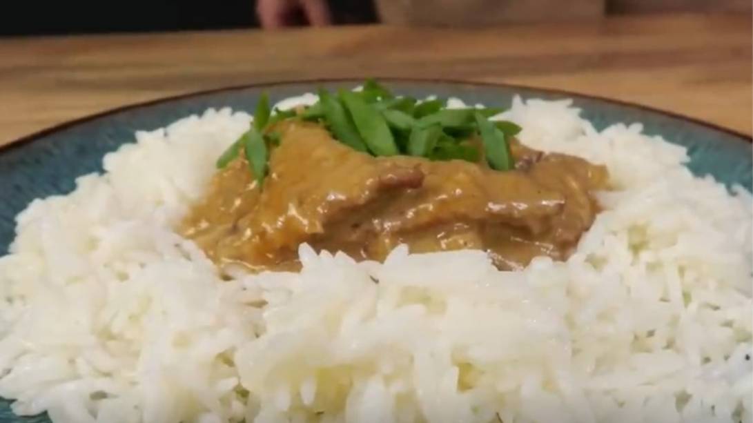 Мясо в сливочно-чесночном соусе