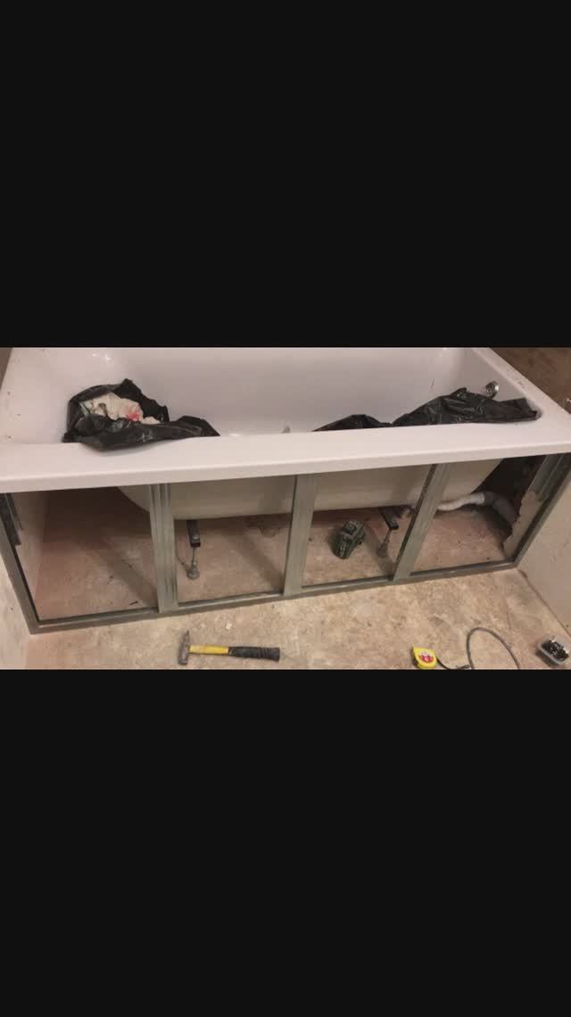 Ремонт санузла во вторичке. Каркас для ванны. Плитка настенная. Ремонт. Калининград.1