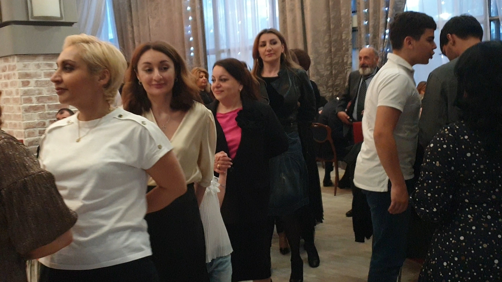 Ассирийцы 🔵⚪🔴 Духрана д Мар Гиваргис в Москве 🎊🙌🙏🏻 07.05.2025