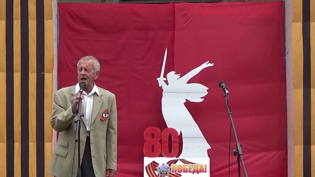 Валентин Гнездовский  "Снегири."