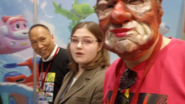 Клоун Нуар представляет кинокомедию Дядя Витя и Его брат ВиктОр Бон-Бон на международном кинорынке