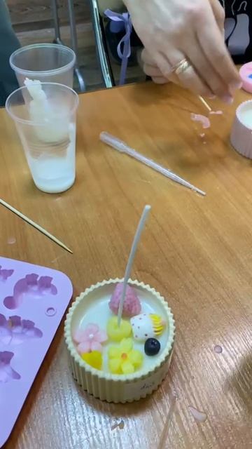 Мастер-класс по изготовлению свечей. Украшаем