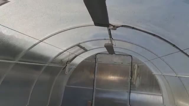 Как обогреваем свои теплицы в период сильного похолодания. Инфракрасные обогреватели.