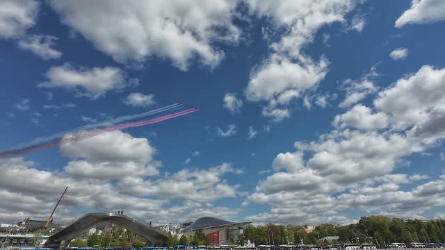 Парад Победы 2025. Стрижи, Витязи, Су-25 с флагом.