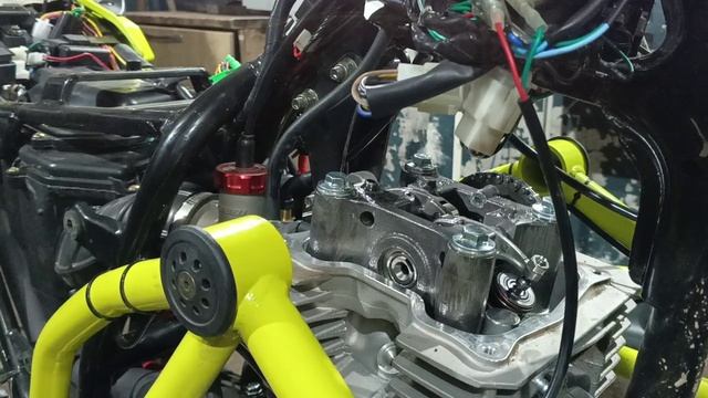 DUKE 300, регулировка клапанов.