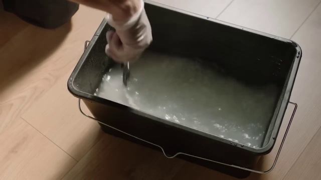 Подготовка стен и потолка к покраске: выбор блеска краски и пошаговая инструкция