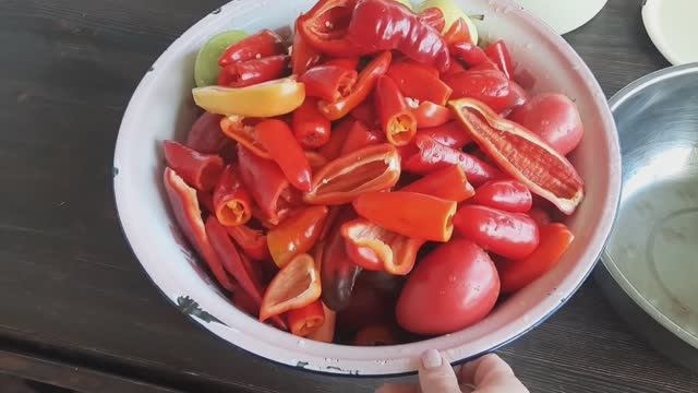 Острая овощная икра на зиму.