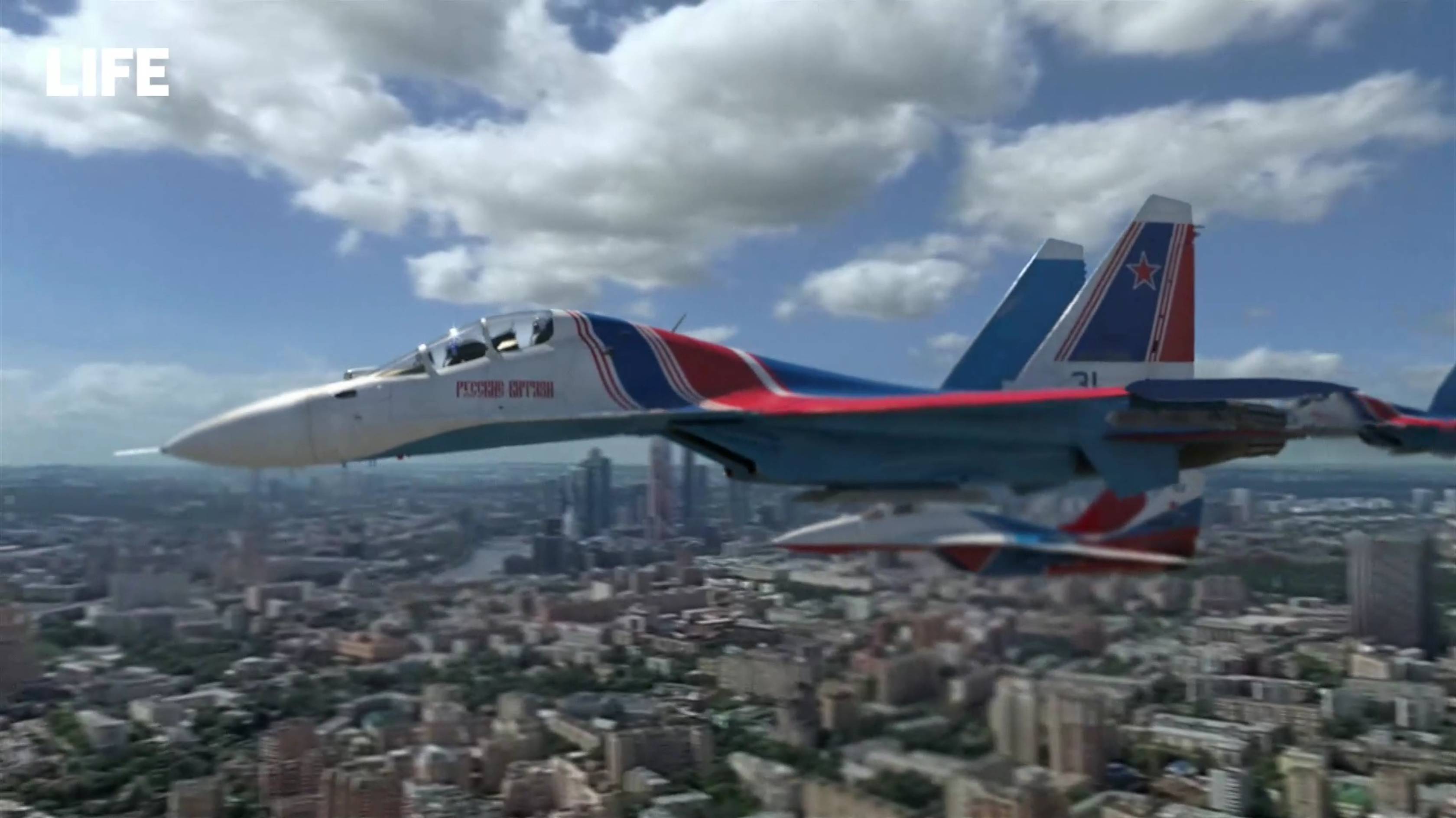 Пролёт авиации на Параде Победы