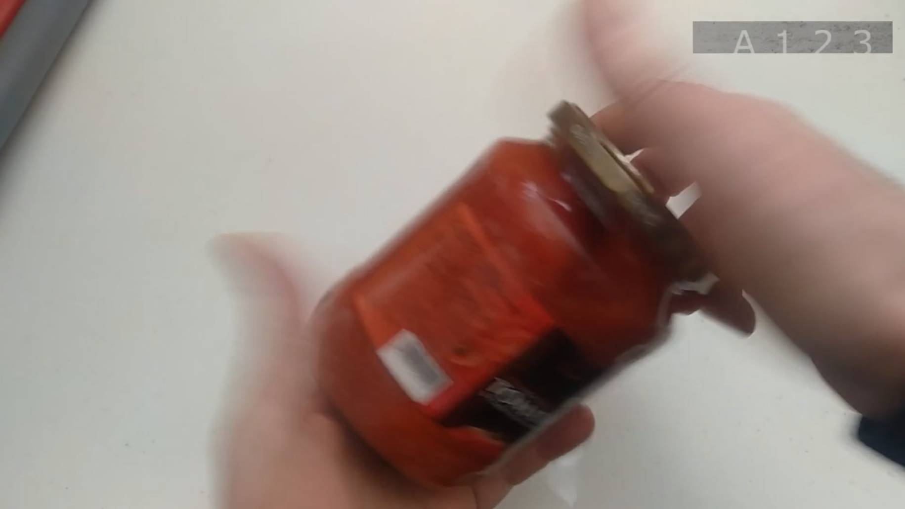 Лайфхак с открытием крышки банки консервов