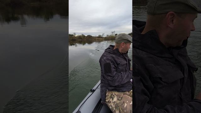 на электротяге по озеру