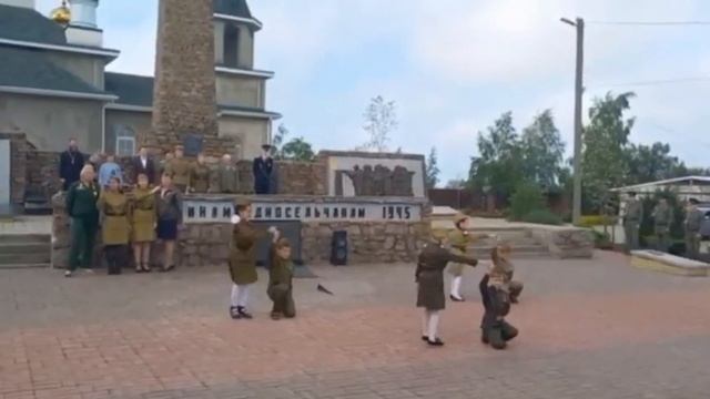 80 лет Победы:Песня, которая тронула целое село. Исполнение жителей (Ростовская область 09.05.2025)