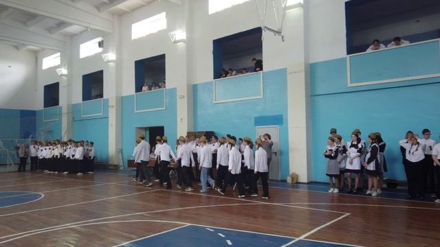 СМОТР СТОЙ ПЕСНИ 8 Б КЛАСС