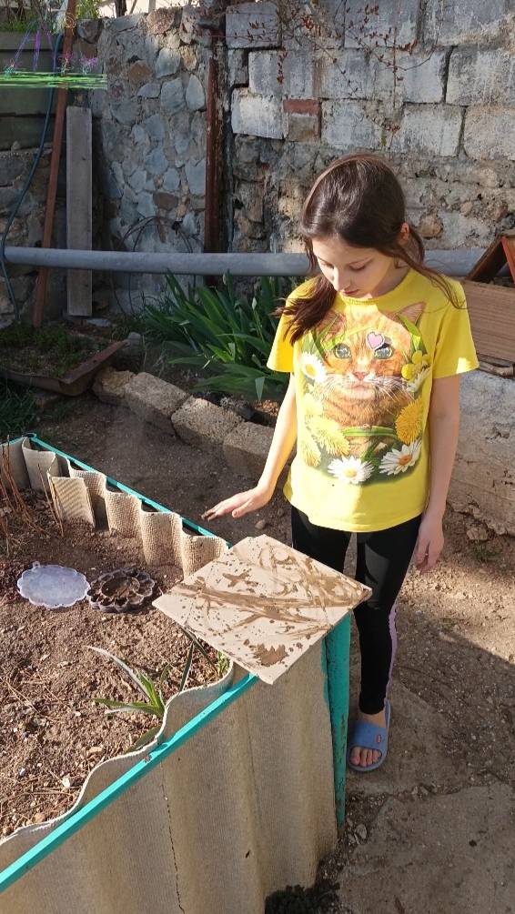 Рисуем мокрой землёй на плитках. 16.04.25 #andreililiya #андрейлилия  #андрейлиля #гаспра #юбк