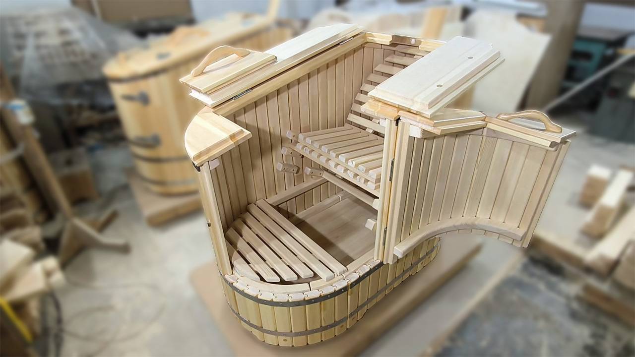 Видеообзор полулежачей кедровой фитобочки Ладья премиум-класса с правым боковым входом