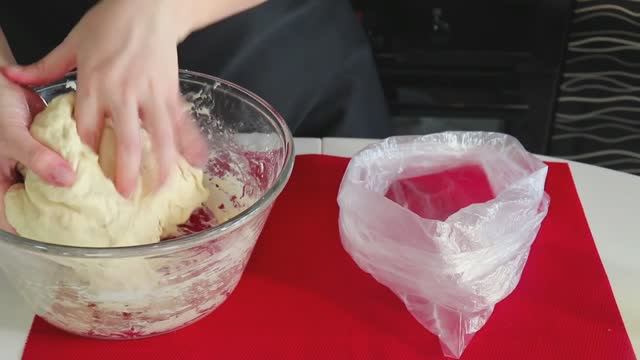 ТЕСТО как ПУХ! УНИВЕРСАЛЬНОЕ ДРОЖЖЕВОЕ ТЕСТО за 5 минут для любой выпечки!