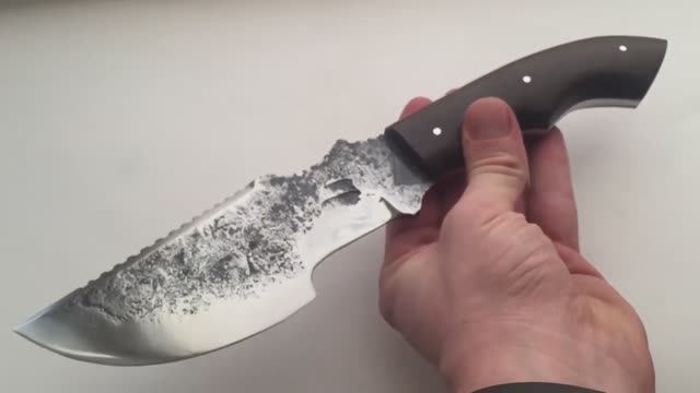 Нож ТРЕКЕР  - среднего размера. Нож для выживания!