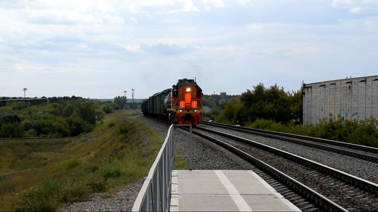 Тепловоз ТЭМ18ДМ-1200