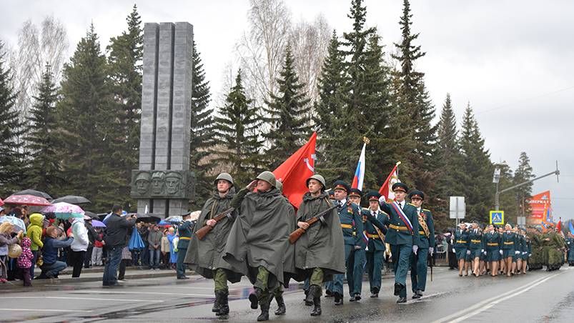 Новоуральск. Аллея Боевой Славы. Прямая трансляция 9 мая 2025 г.