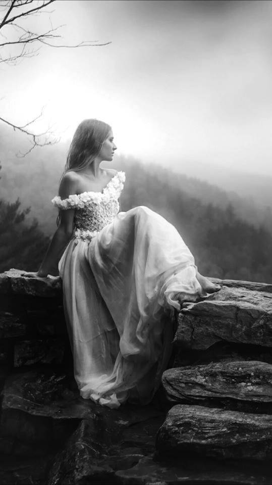 output.  Телефонная будка.