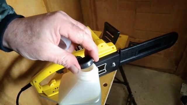 Обзор бюджетной цепной пилы